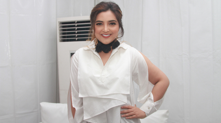 Foto Pakai Daster 'Sobek' Disebar, Ini Tanggapan Mengejutkan Ashanty