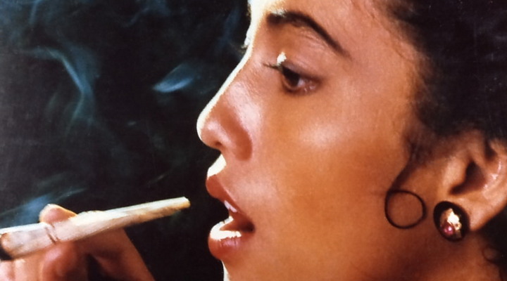 Nostalgia Poster Iklan Rokok Jadul Dengan Model Cewek Cantik