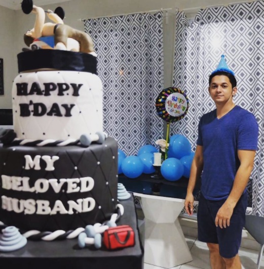 FOTO : Rayakan Ulang Tahun ke 30, Andrew Andika Dapat Kejutan Manis ...