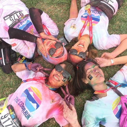 FOTO: Seru-Seruan di The Color Run Indonesia, Pamela Bowie Sukses Lari ...
