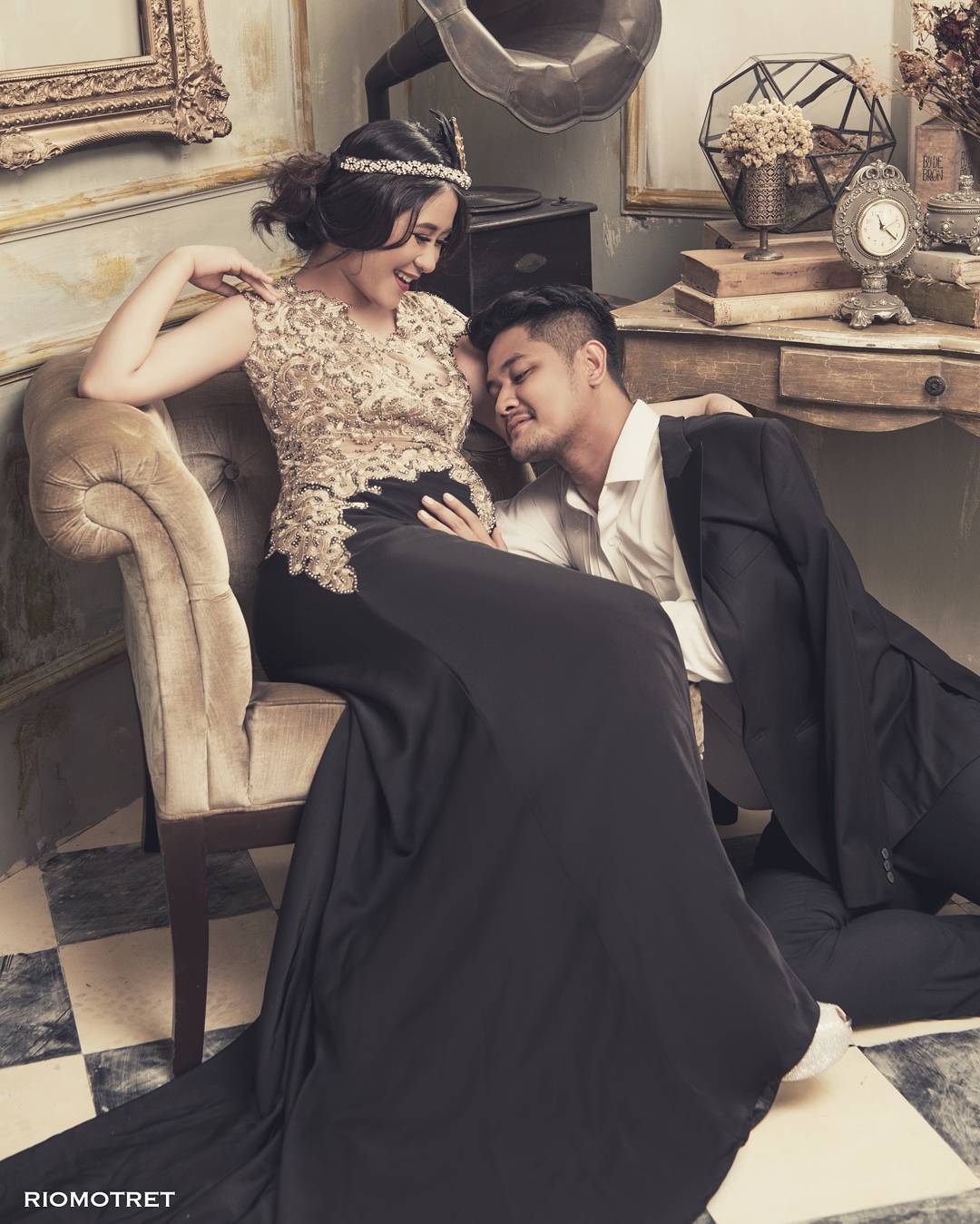 Pemotretan Kehamilan Ryana Dea, Bertema Klasik nan Elegan Bareng Puadin ...