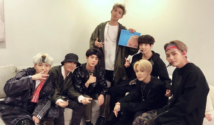 Berkat BTS, Host Talk Show Asal Amerika Ini Sukses Rajai 'Top TV ...