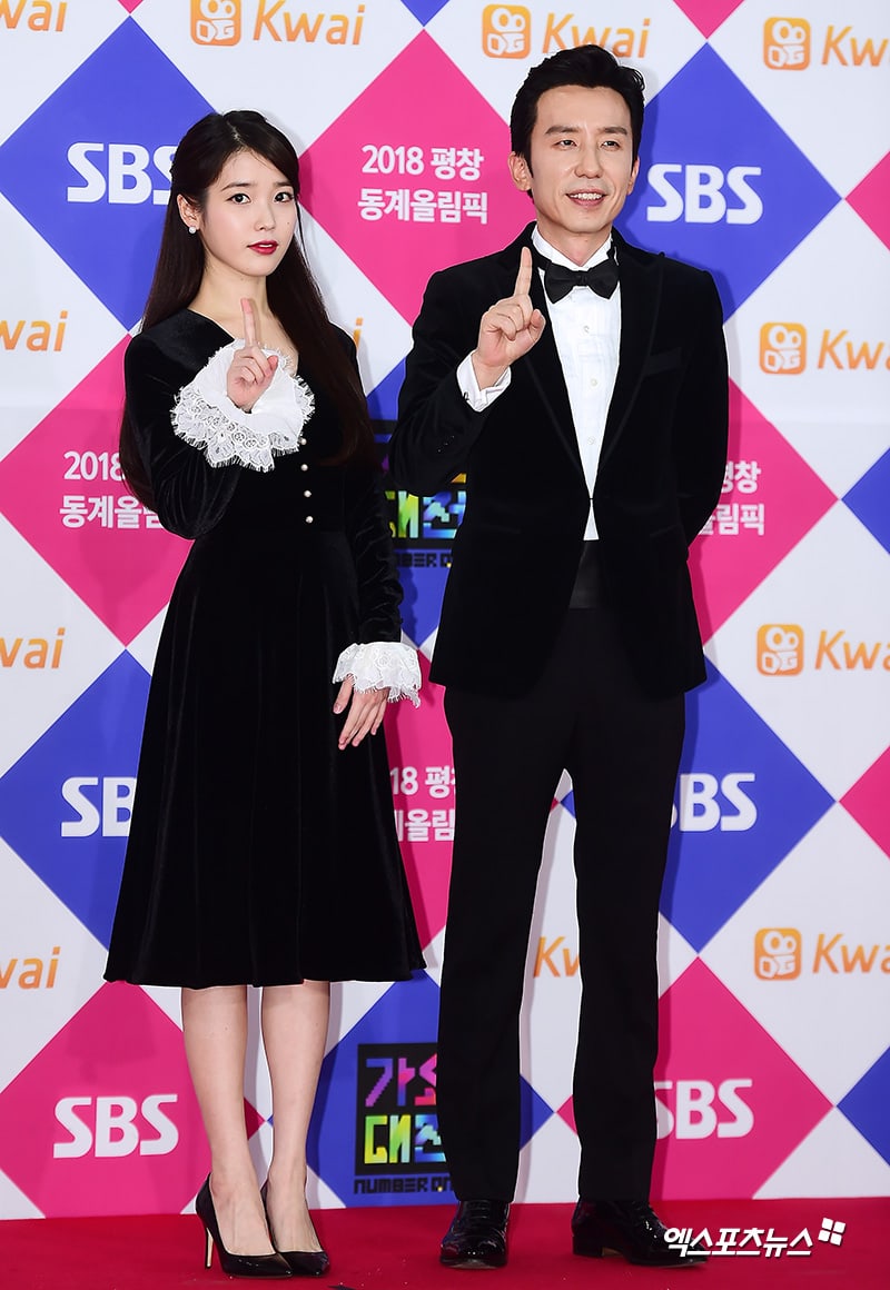 FOTO : Mulai EXO, BTS, Twice Hingga Black Pink di Red Carpet SBS Gayo ...