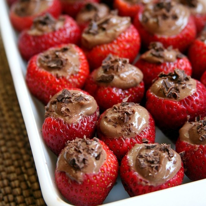 Stroberi dan Mousse Coklat Vegan