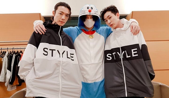 Dukung Donghae dan Eunhyuk, Lucunya Kim Heechul Tampil dengan Kostum ...