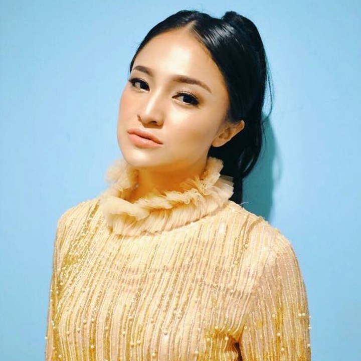 Bergelimang Harta, 9 Artis Indonesia Ini Terkenal Tajir Melintir