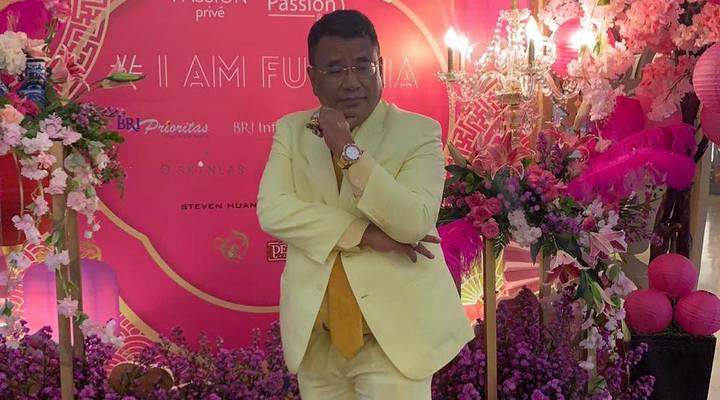 Hotman Paris Beri Hadiah untuk Istrinya di Hari Valentine, Fritz Sang ...