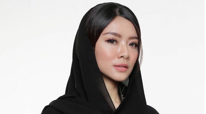 Gwen Eks Mahadewi Pamer Foto Pernikahan dengan Mantan Suami Diana ...