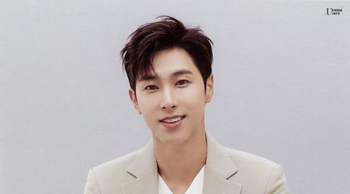 Bikin Terharu, Ini Cerita Dibalik Pose Jempol Andalan Yunho TVXQ