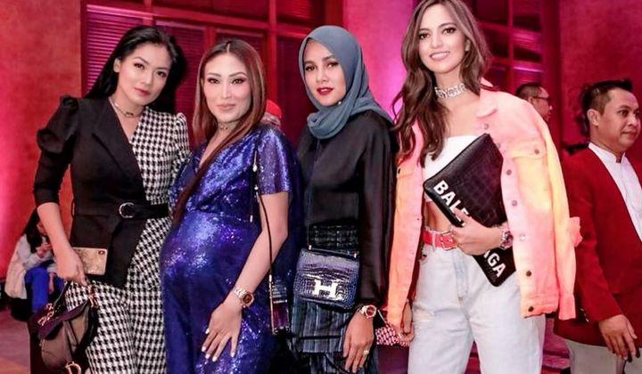 Hadiri Pestanya, Kostum Titi Kamal Dipuji Ayu Dewi