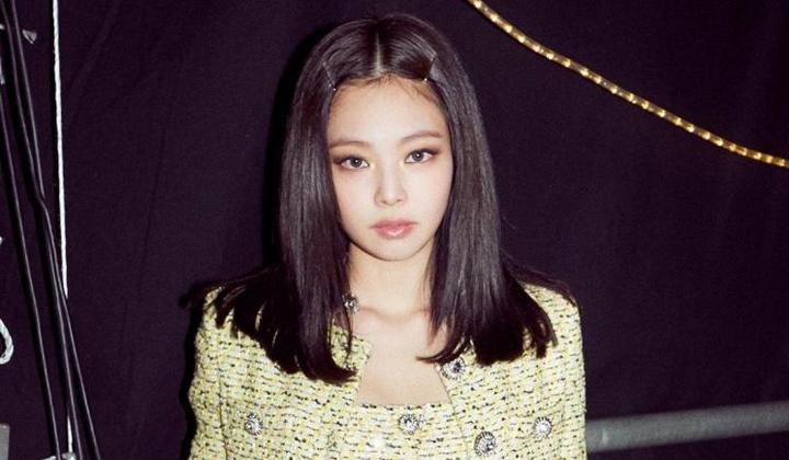 Jennie Pose Imut dengan Kaki Super Jenjang, Netter: Ini Bukti Angle ...