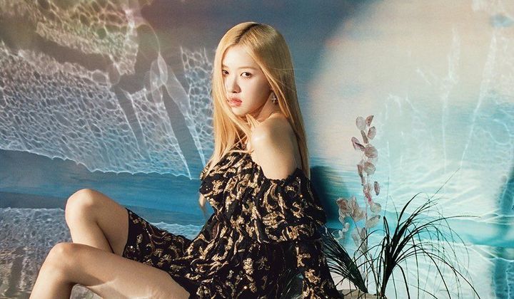 Rose Pose Rebahan Cantik di Majalah, Netter: Seksi Tanpa Harus Buka-Bukaan