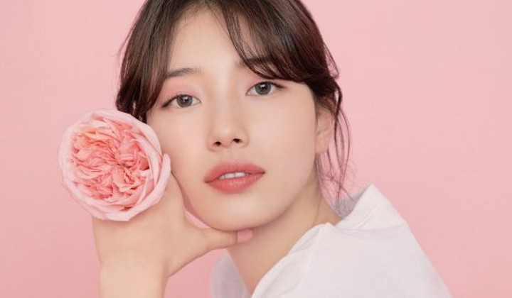 Pamer Foto Manyun Sambil Bawa Daun, Suzy Disebut Mirip Anak TK Hingga ...