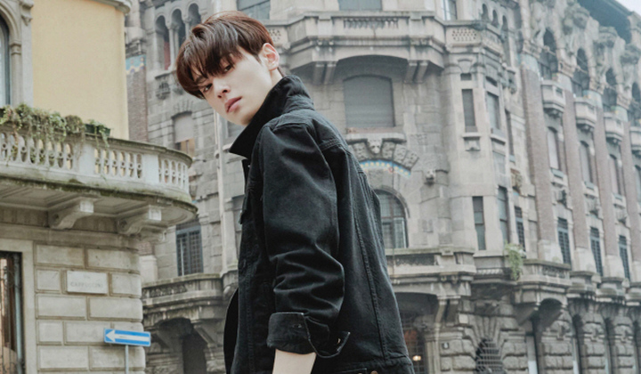Cha Eun Woo Tampil Menawan di Pemotretan B-Cut Bareng Esquire, Fans: Mau Gimana Tetap Ganteng
