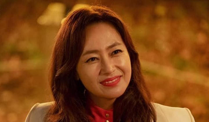 Kim Sun Kyung, Bintang 'The World of The Married' Dikecam Tampil di ...