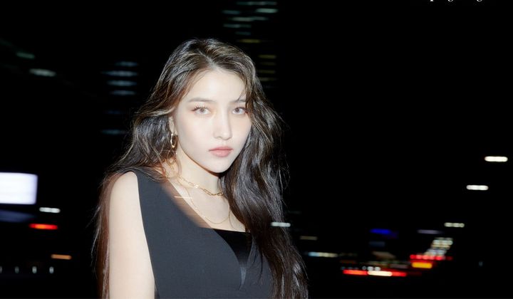 Usai Kontroversi Foto dengan Manekin Berseragam NAZI, Sowon Akhirnya ...