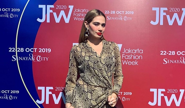 Nyaris Tak Dikenali, Penampilan Baru Catherine Wilson Pasca Bebas Penjara Dipuji Pangling