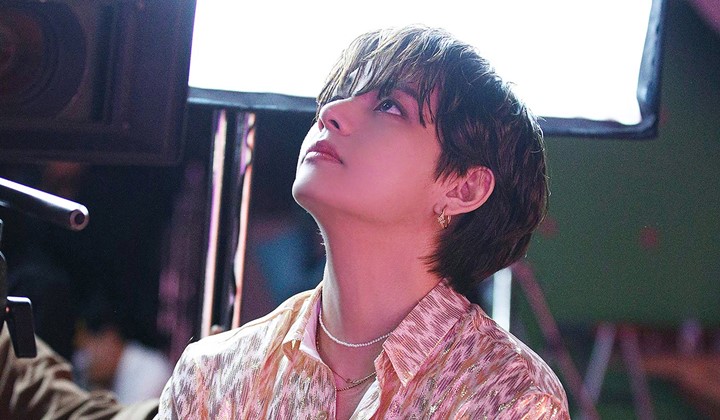 Gaya Rambut V BTS Disandingkan Dengan Tokoh Kartun 'Hotel Transylvania ...