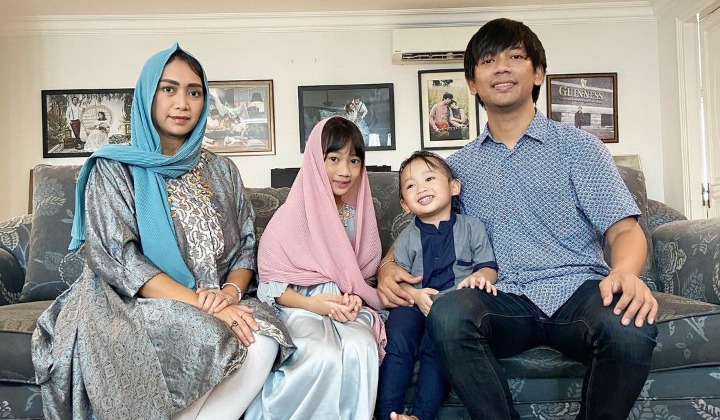 Dituding Lakukan Pelecehan, Berikut 7 Potret Rian D'Masiv Bersama Istri ...