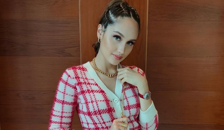 Tampil Cantik dengan Rambut Pendek, Cinta Laura Disebut Mirip Katy Perry