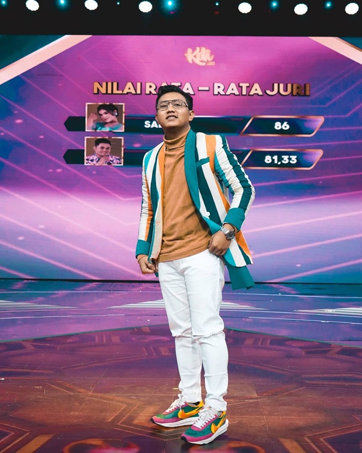 Bawa Pulang Piala ADI 2021, Denny Caknan Pamer Wajah Ganteng Dalam 8 ...